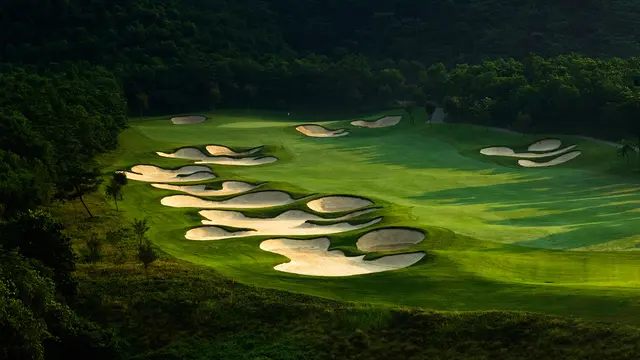 Your Escape to Mission Hills - Golf Tours (US)